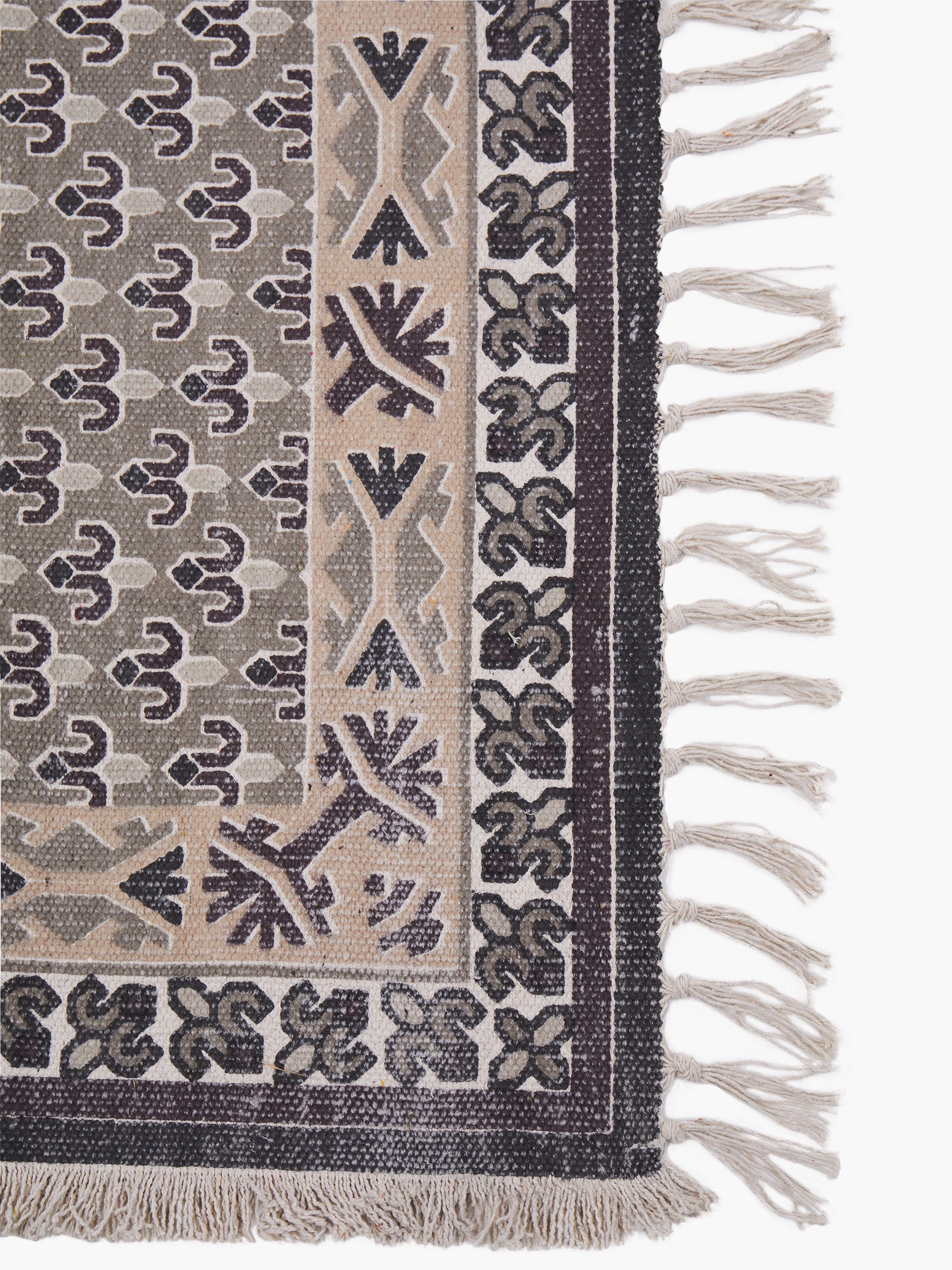 Extra Large Poppy Rug Natural | French Connection UK