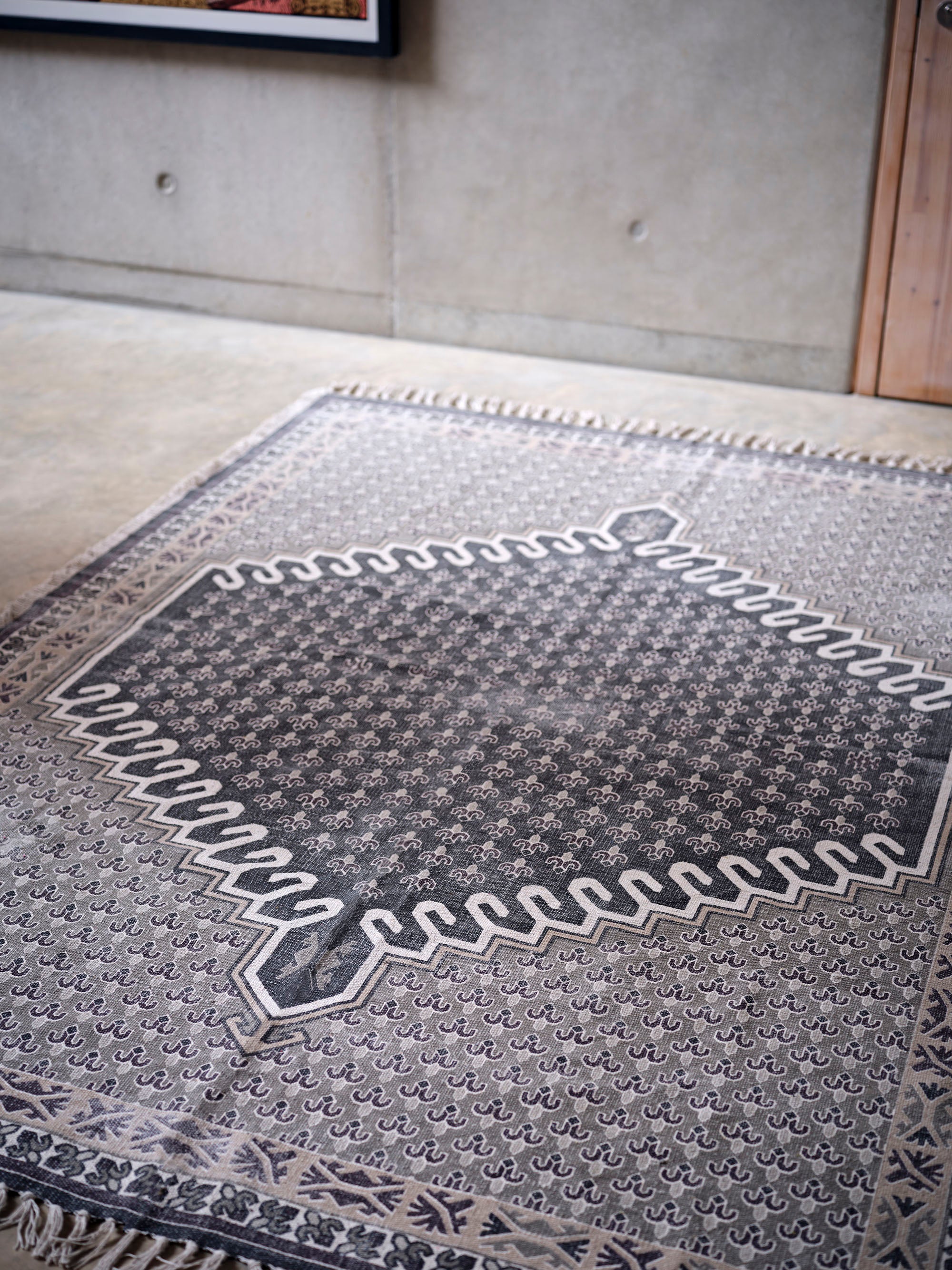 Extra Large Poppy Rug Natural | French Connection UK