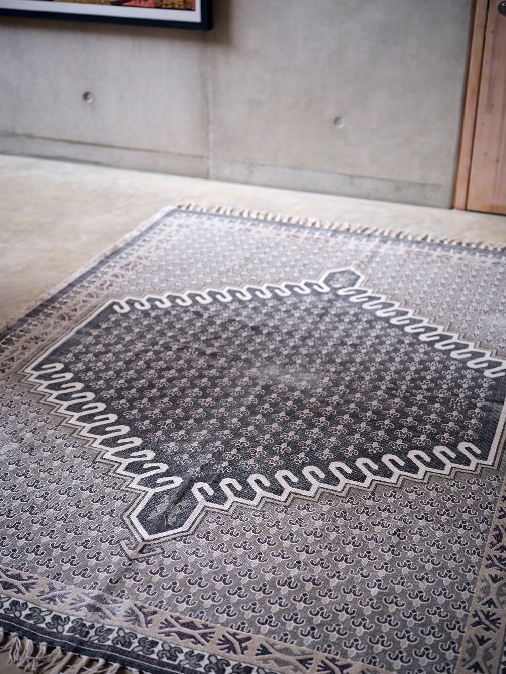 Extra Large Poppy Rug Natural | French Connection UK